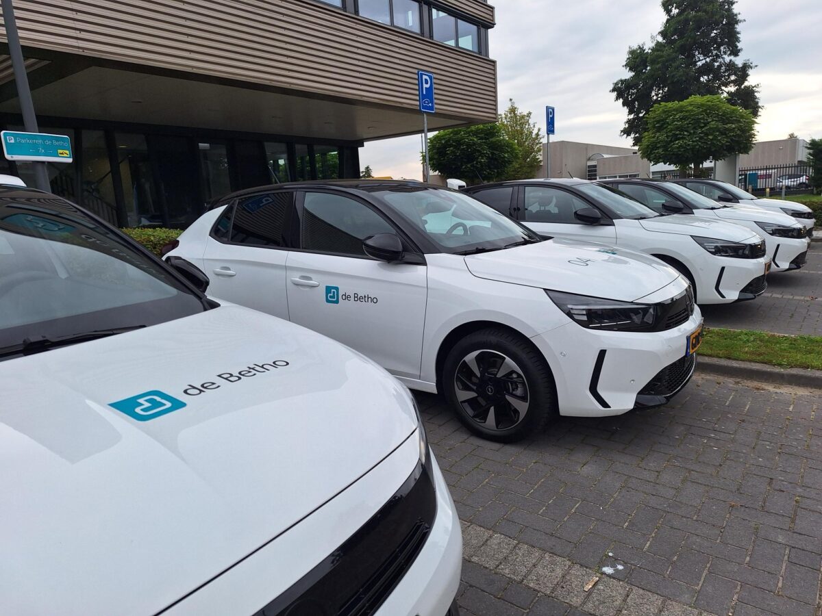 De Betho zet stappen naar een duurzaam en elektrisch wagenpark - De Betho